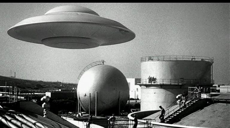 A Invasão dos Discos Voadores (1956) - Boca do Inferno