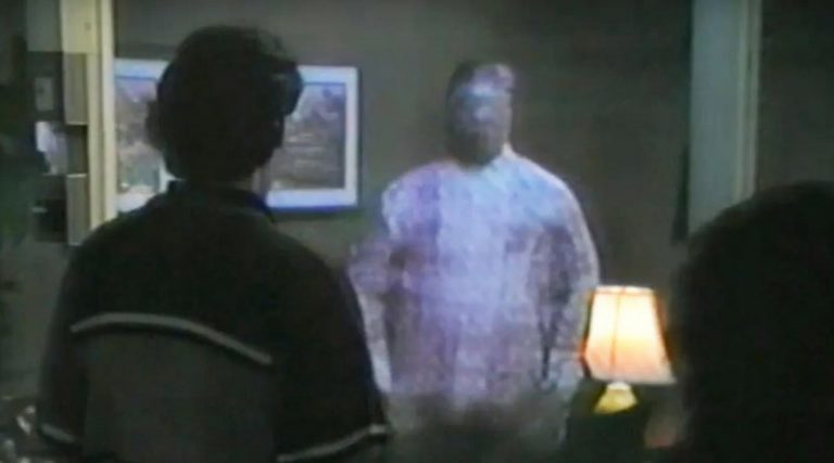 V/H/S/85 (2023) - Boca do Inferno