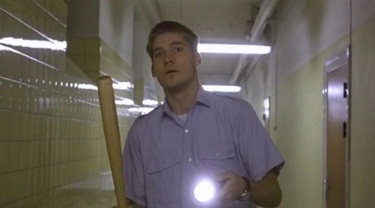 Nightwatch - Perigo na Noite (1994) - Boca do Inferno